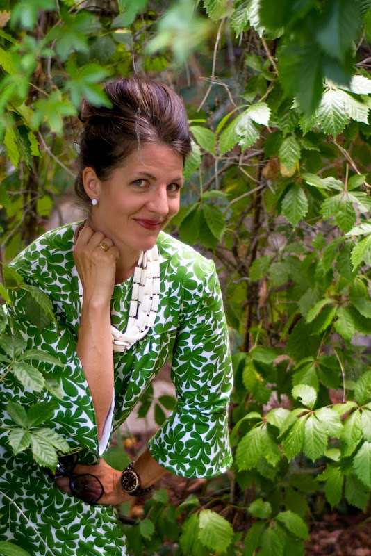 Aesthetic Nest: Sewing: Retro Shift Dress for Paris When it Sizzles