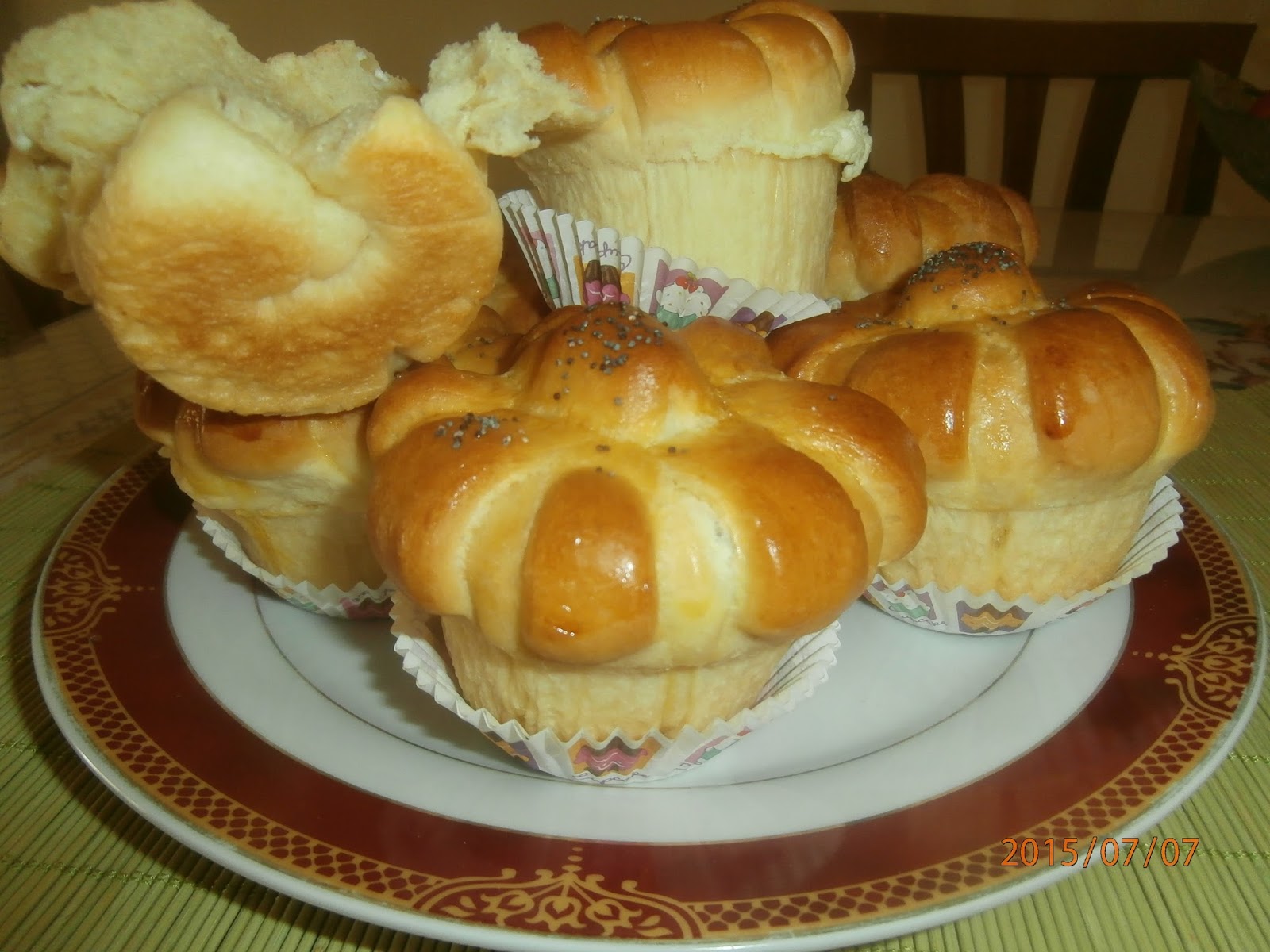 ΠΛΑΘΩ ΖΥΜΑΡΑΚΙΑ ΜΕ ΤΑ ΔΥΟ ΧΕΡΑΚΙΑ ..: MUFFINS ΑΡΜΥΡΑ ME ΤΥΡΙ