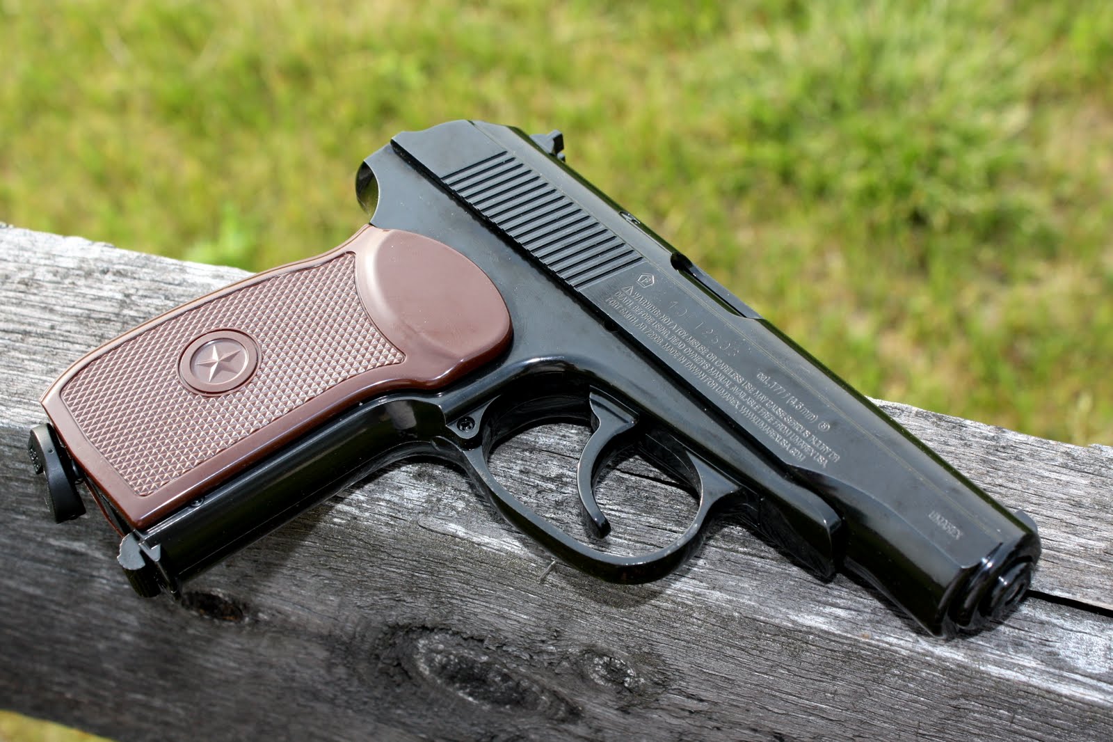 Airgun Source Canada: Umarex Makarov CO2 BB Pistol