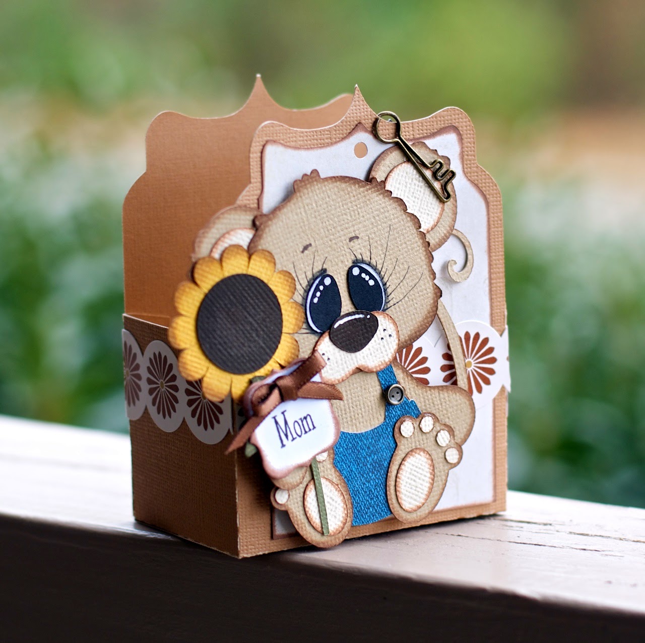 Vivian's Desk: SCRAPPING BUG DESIGNS