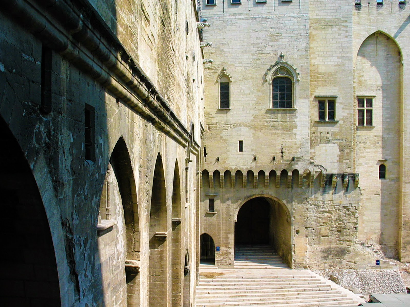 ARCHITECTURALES PROMENADES: AVIGNON