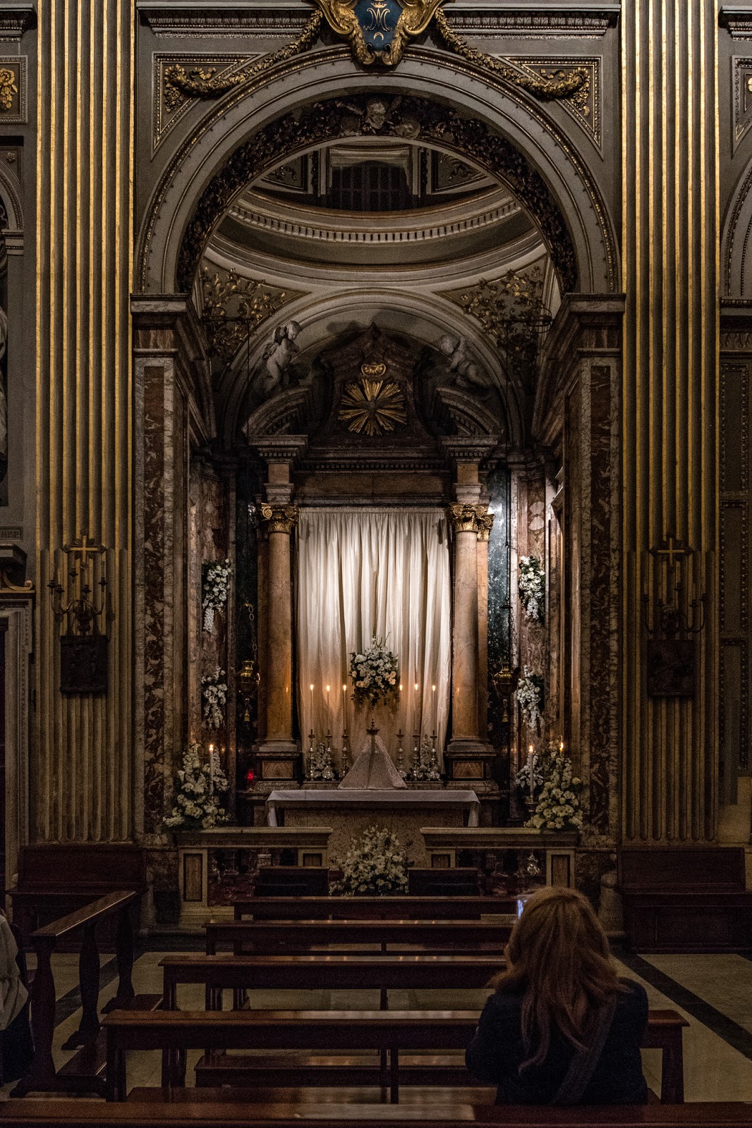 New Liturgical Movement: Roman Sacrament Altars 2017