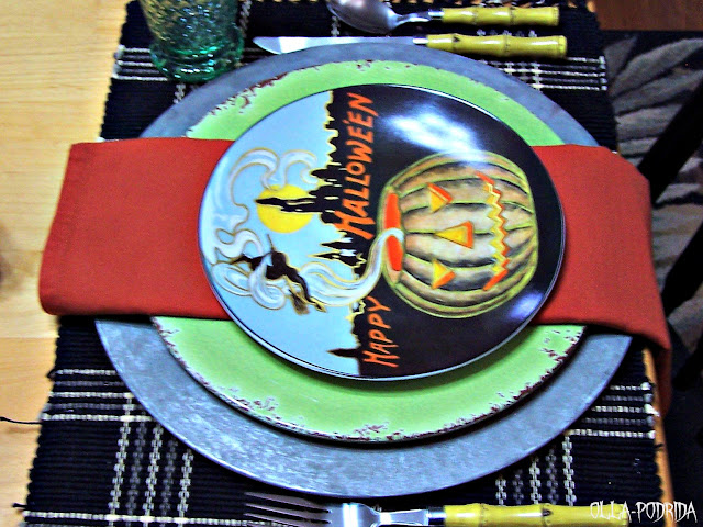 Olla-Podrida: Trick-or-Treater's Delight Tablescape