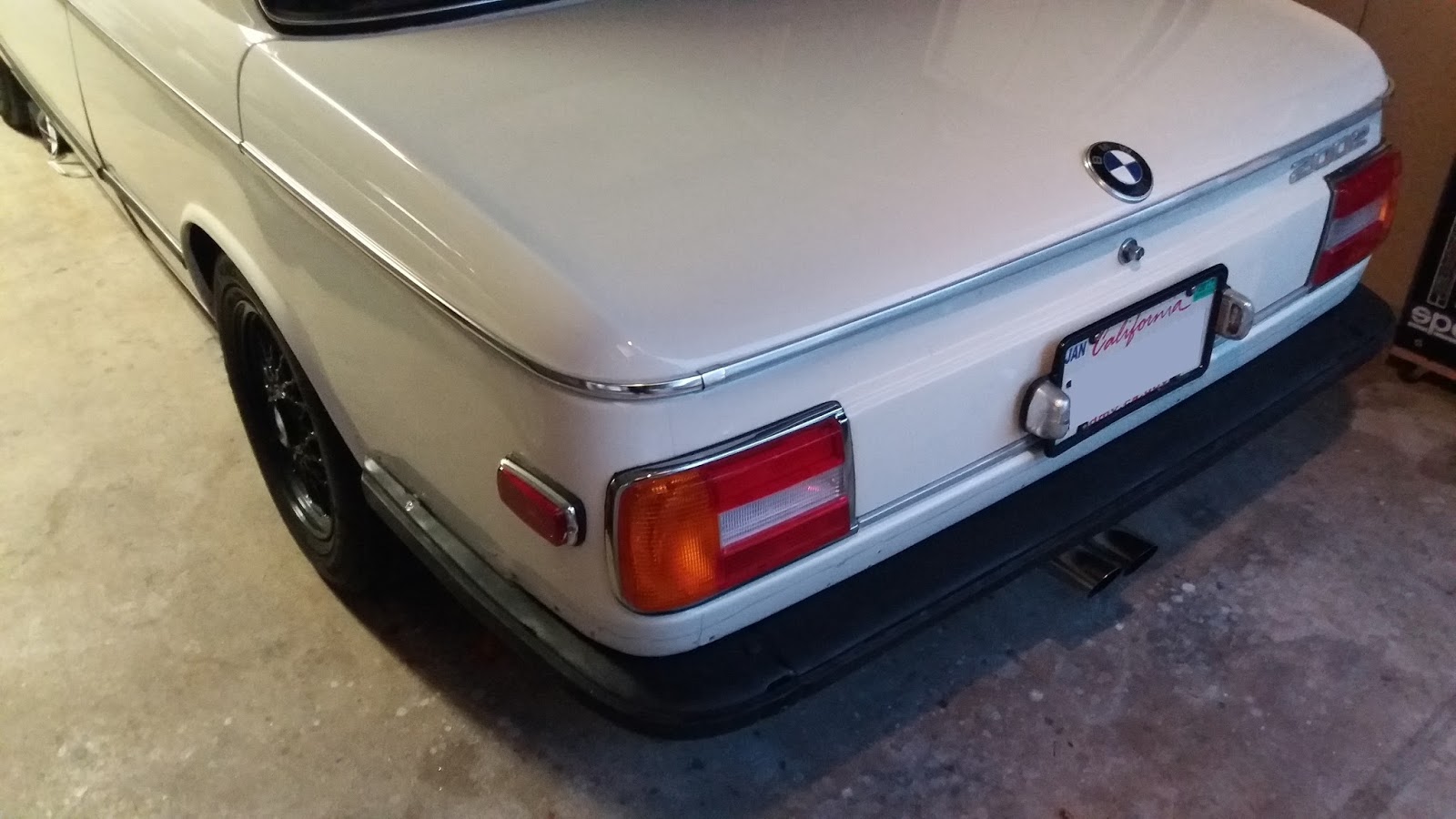 Early Rear Bumper Install on Late Model BMW 2002 |﻿ theNomad's Blog
