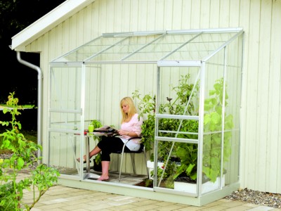 Kjøkkenøy på hjul: Lite drivhus til vegg