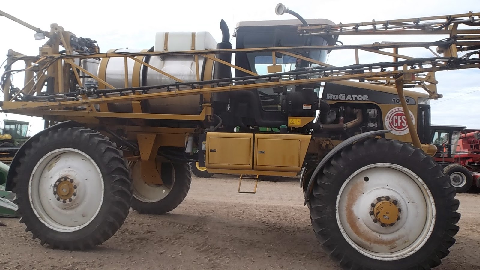 MAQUINARIA AGRICOLA INDUSTRIAL: Aspersora RoGator 1064 2004 80 Pies ...