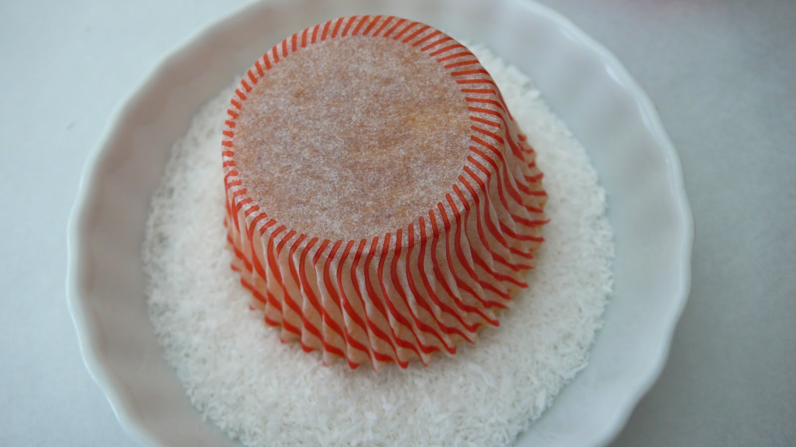 Dough and Batter: raspberry zinger cupcakes & happy valentine's day!!!