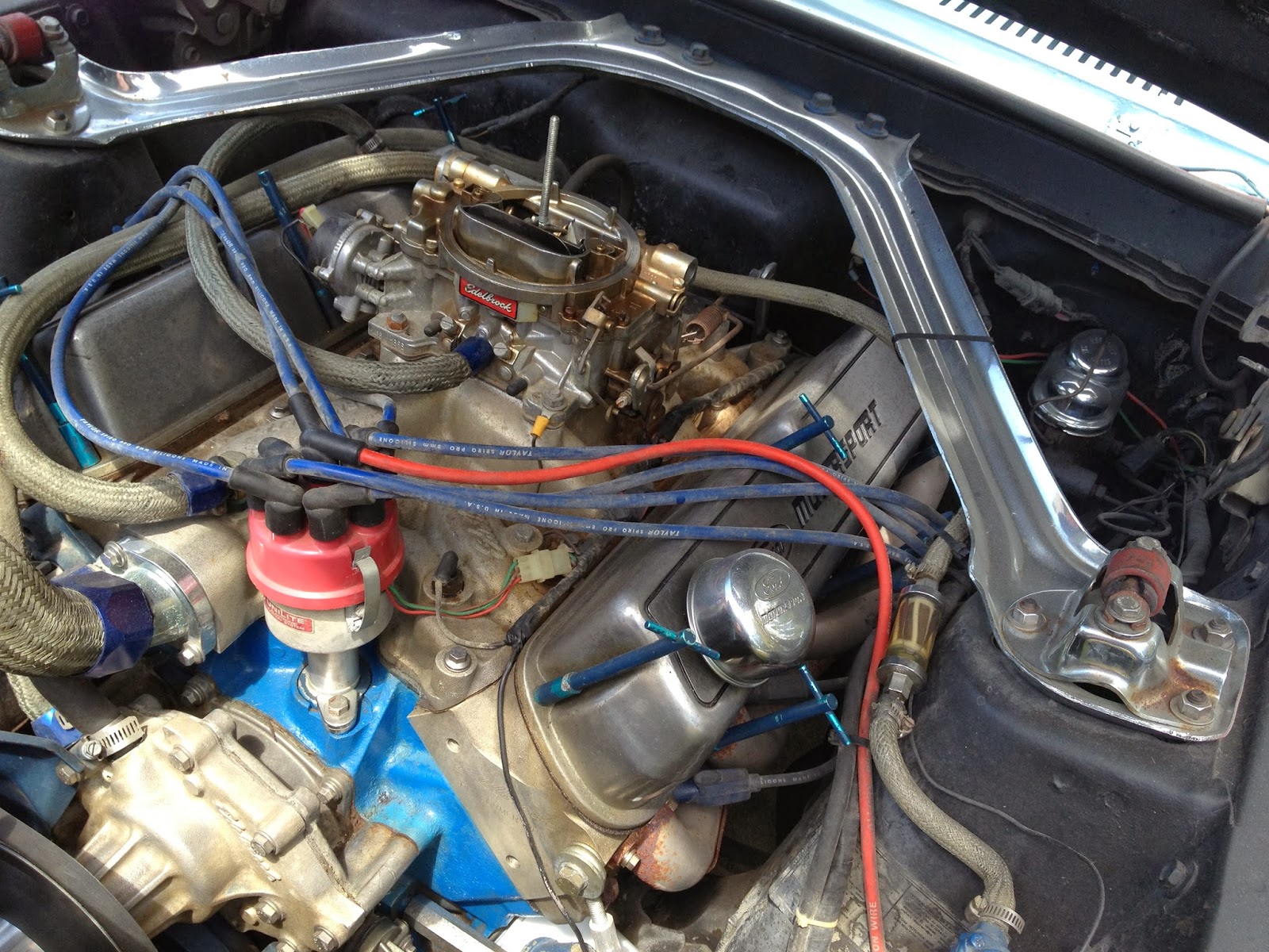 1968 Ford Mustang GT : under the hood