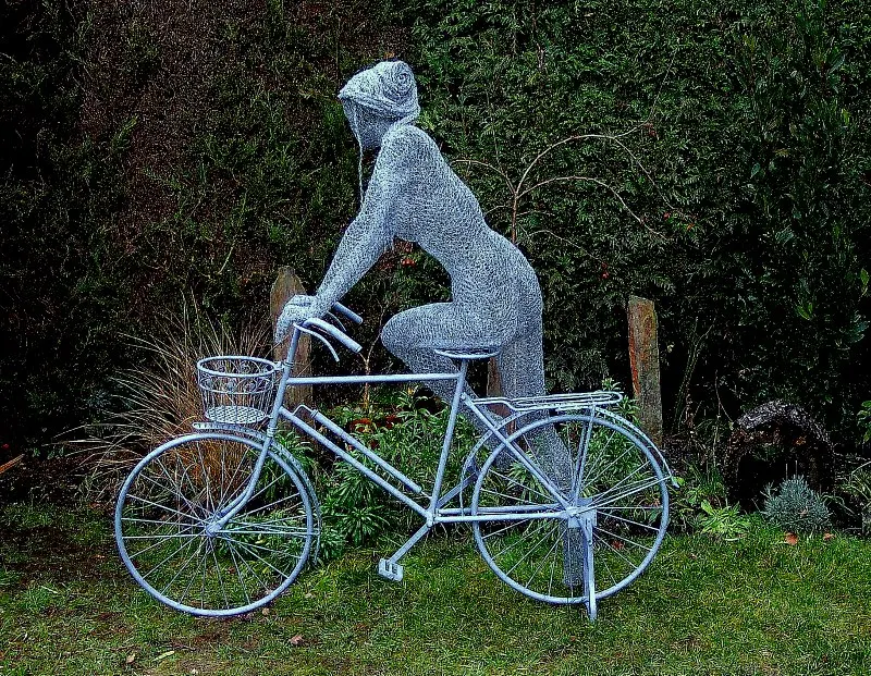 Derek Kinzett, 1966 ~ Wire sculptor | Tutt'Art@ | Pittura * Scultura ...