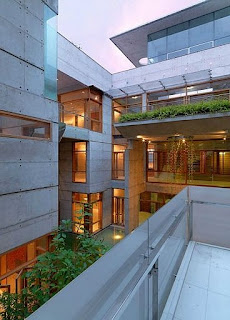 Biography: Architect Rafiq Azam/Shatotto