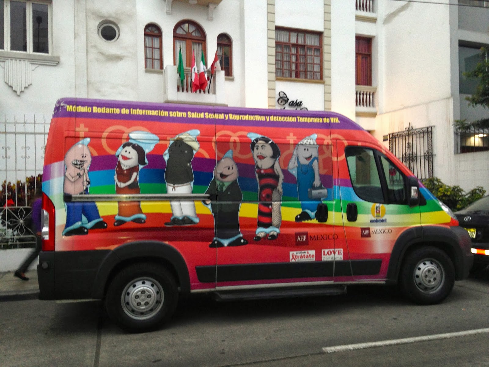 Prairie Girl in the Big, Scary World: Miranda Trip Day Four- Centro and ...