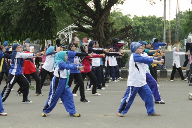 IBU – IBU GELAR SENAM MASSAL – Jati.id
