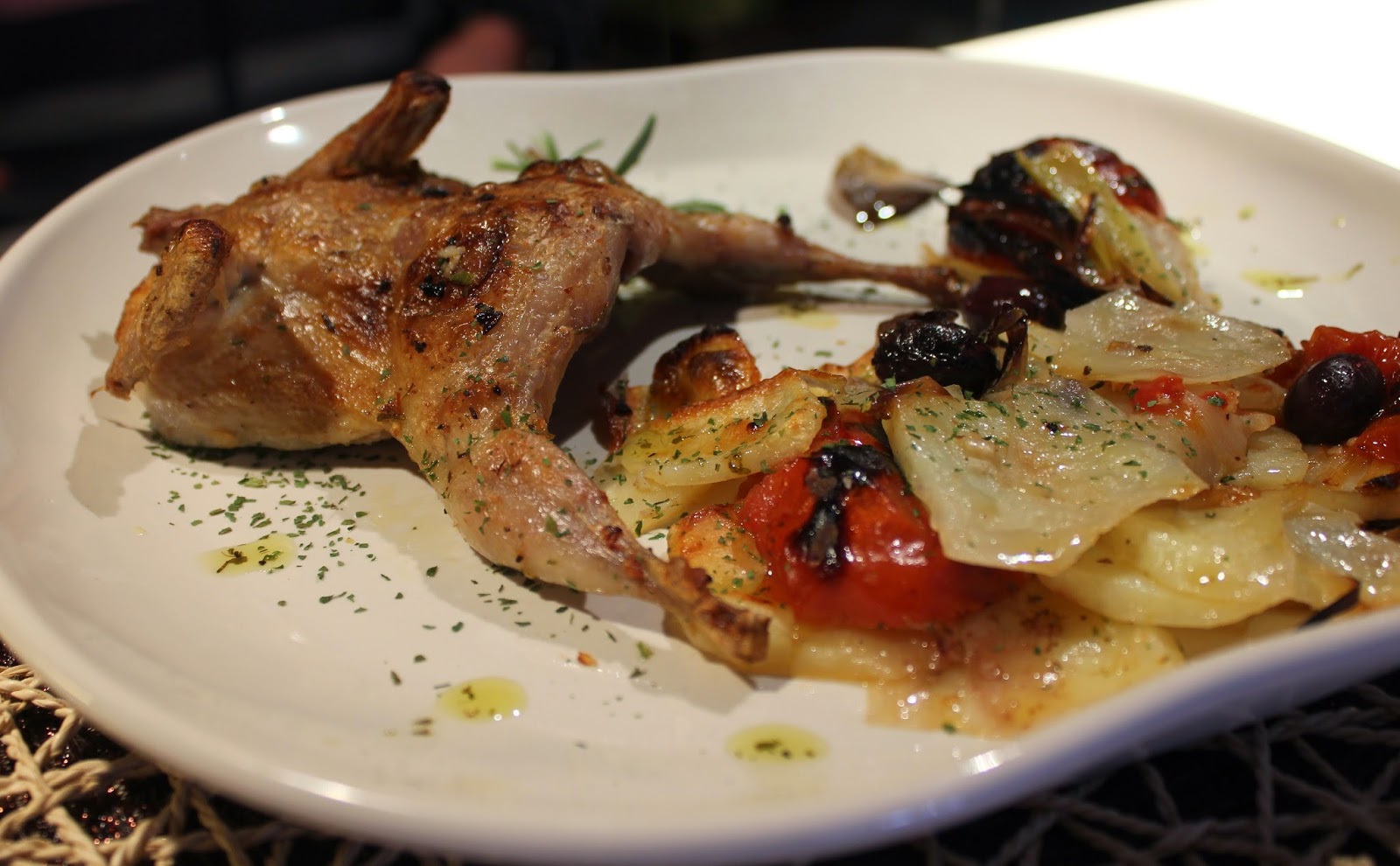 Mi puchero: Codornices asadas con finas hierbas o la valía de un pueblo ...