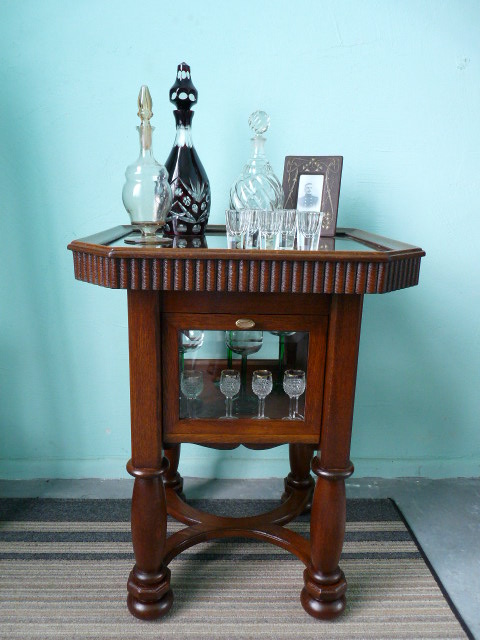 Antyki - pasja i praca.: Zabytkowy barek, antyk z 1910 roku.