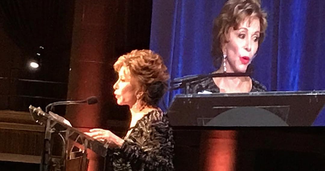 Isabel Allende: Histórico: Isabel Allende es la primera autora en ...