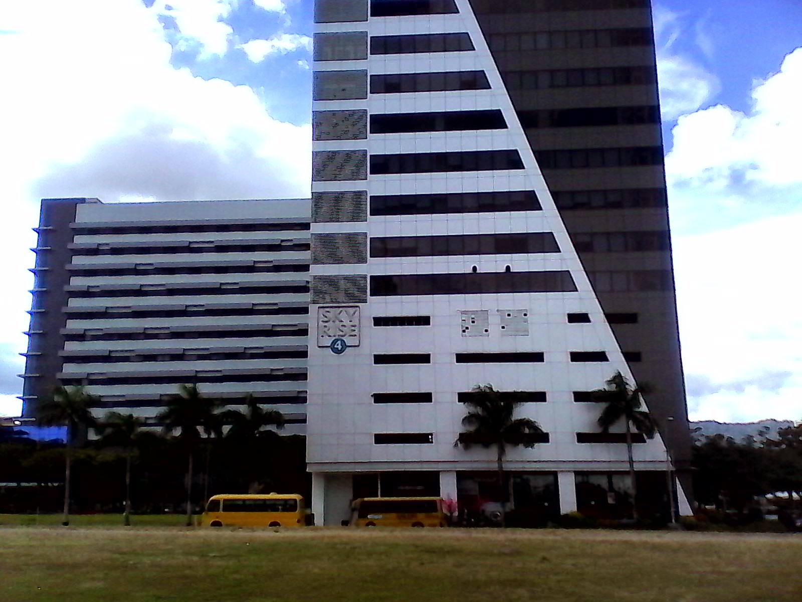 Must Be That Girl!: Cebu IT Park