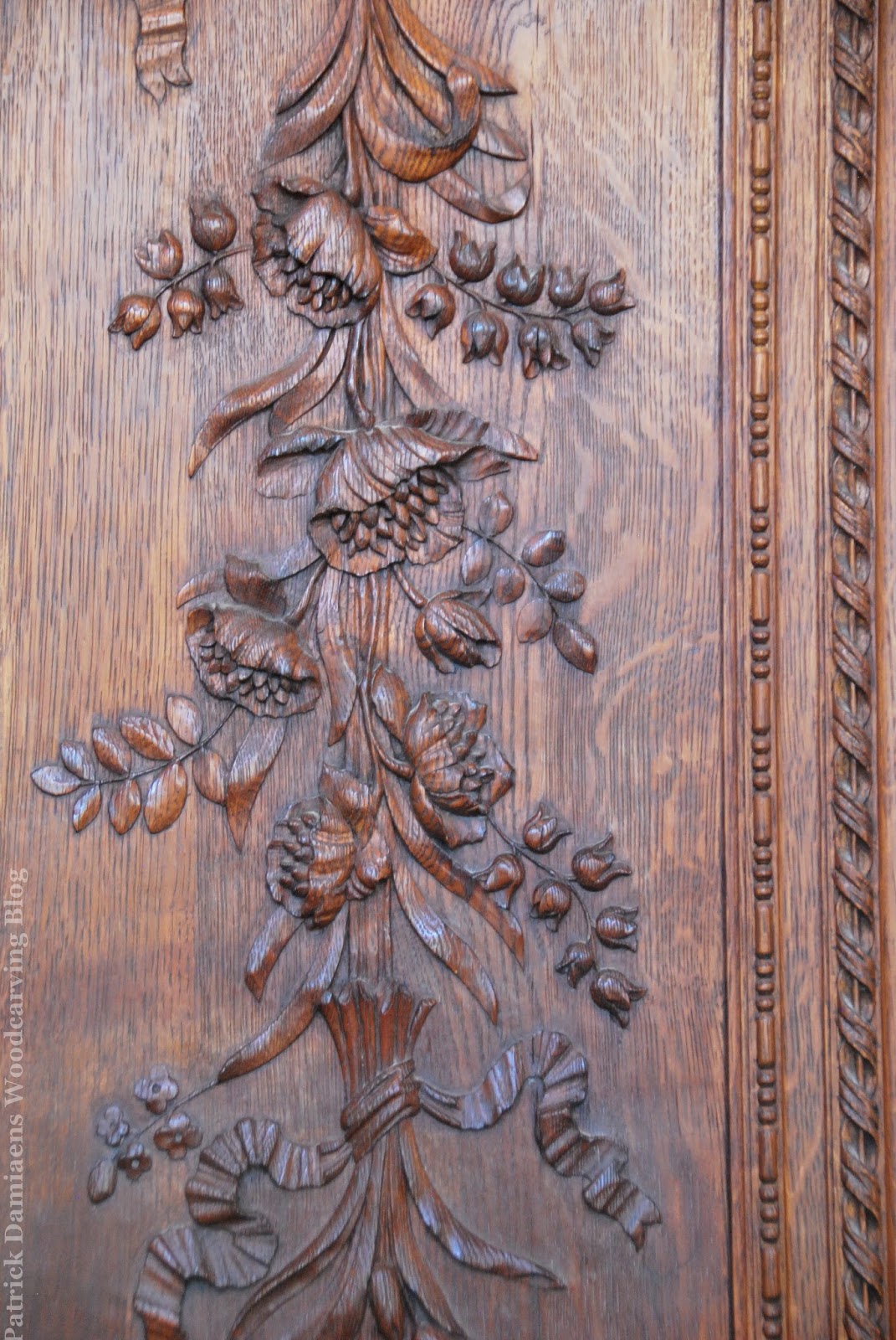 ORNAMENTAL WOODCARVER Patrick Damiaens: “De WARANDE” in Brussels ...