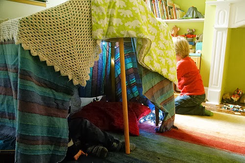 Little House in the Borders: Dens, hideaways and lookouts...