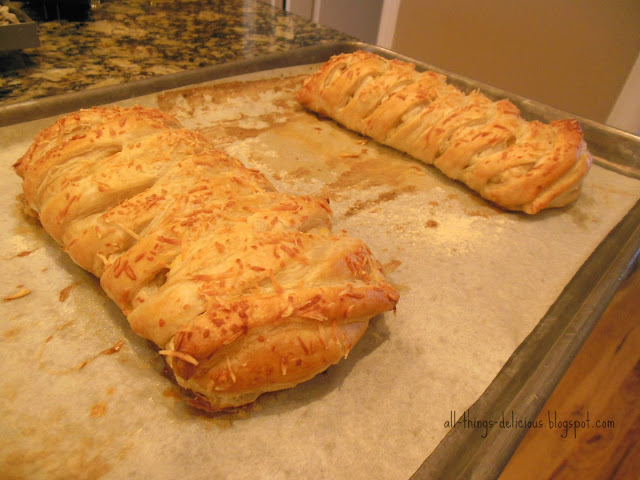 ALL THINGS DELICIOUS: Breakfast Strudel