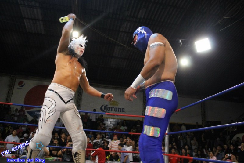 ESTRELLAS DEL RING.: Halloween verdugo de Coco Rojo en el Juicio Final ...