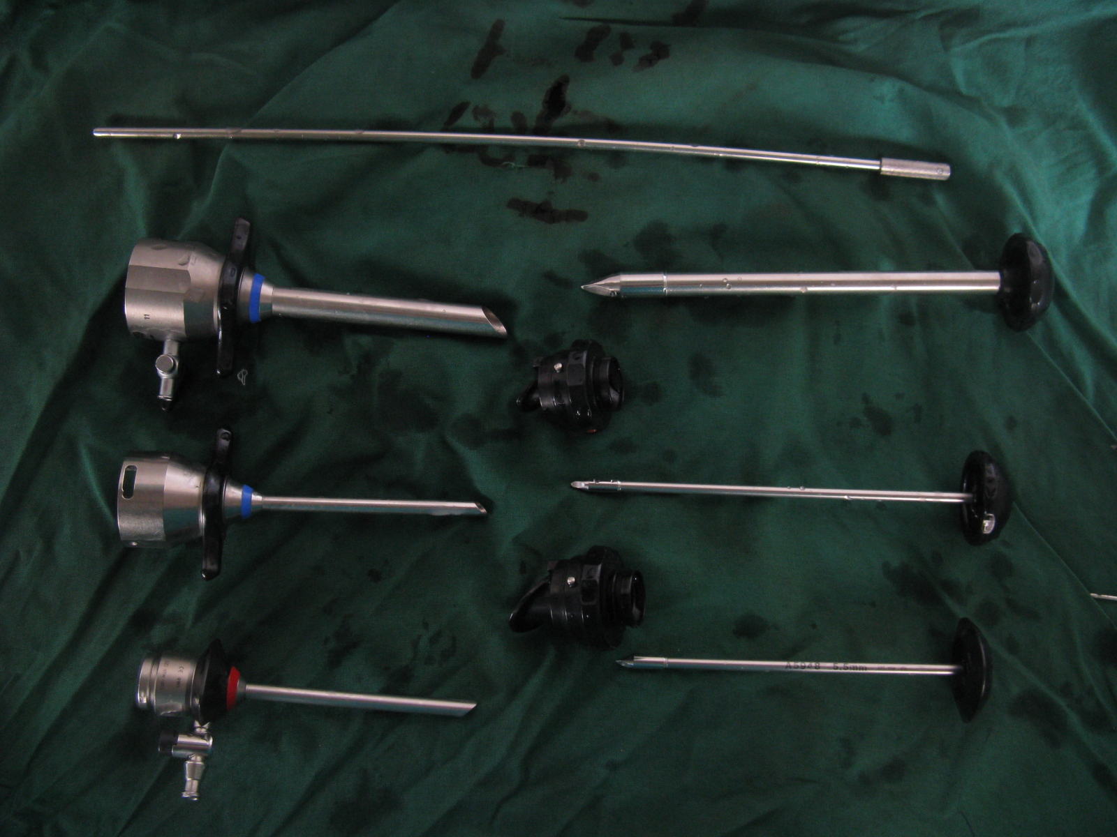 Basics in Laparoscopic Surgery.: Laparoscopic Instruments