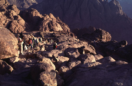 To The Ends Of The Earth Blog: Is the Law of Moses for Everyone?