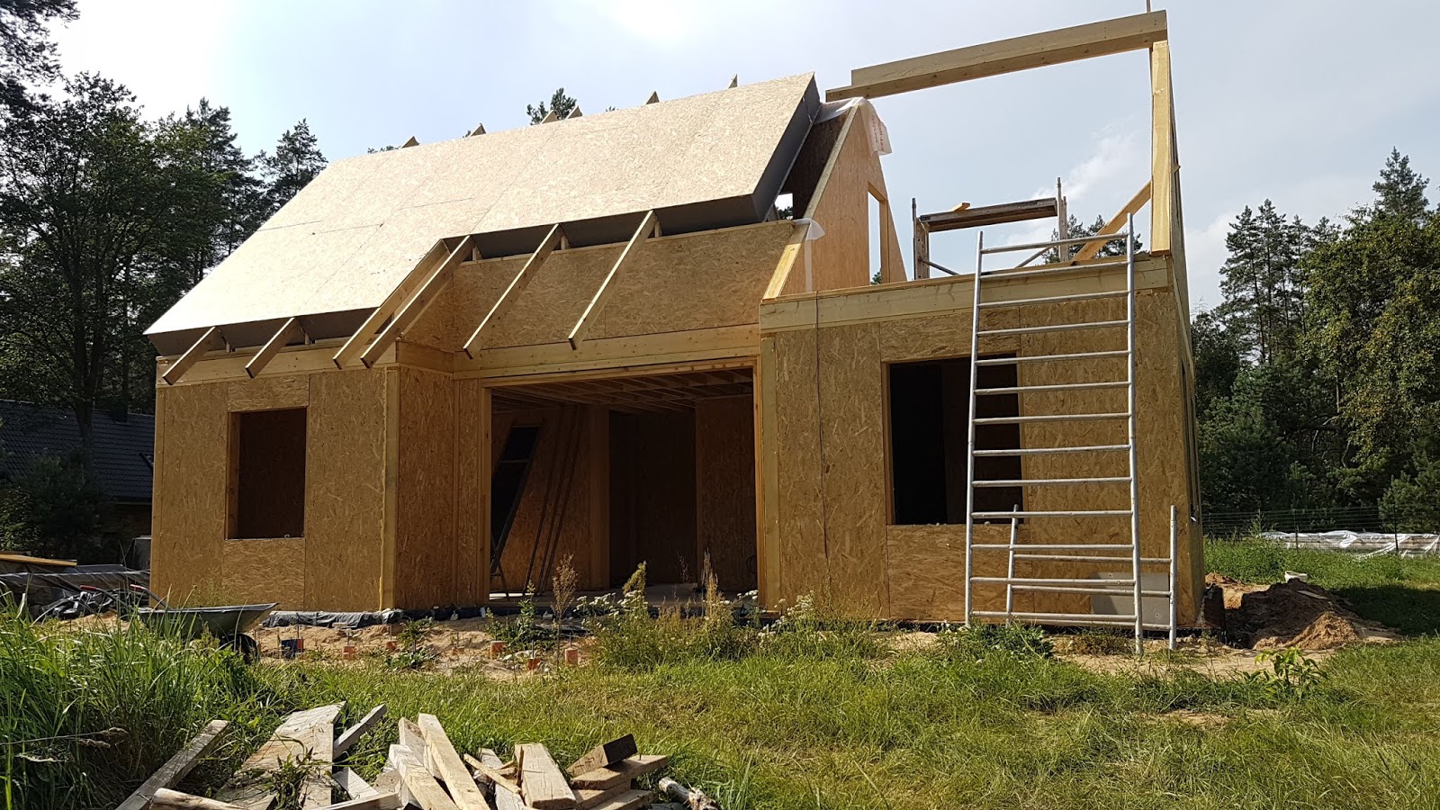 Dzūkiška pirkia: SIP skydų sienos ir stogas - dėžutė