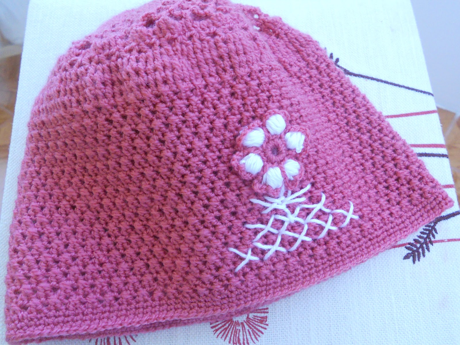 Crosetate,pentru copii...: Caciulite