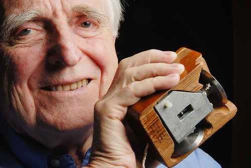 Short Biography of Douglas Carl Engelbart, the man who invented ...