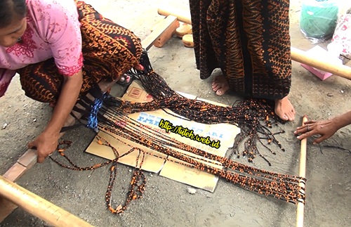 Proses Pembuatan Tenun Ikat