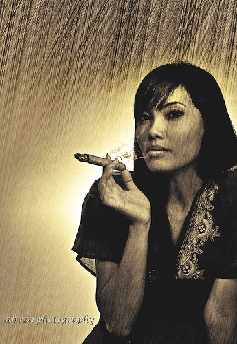 Asian Girls in Poses From Cigars | Cigars world by Fabio Bento