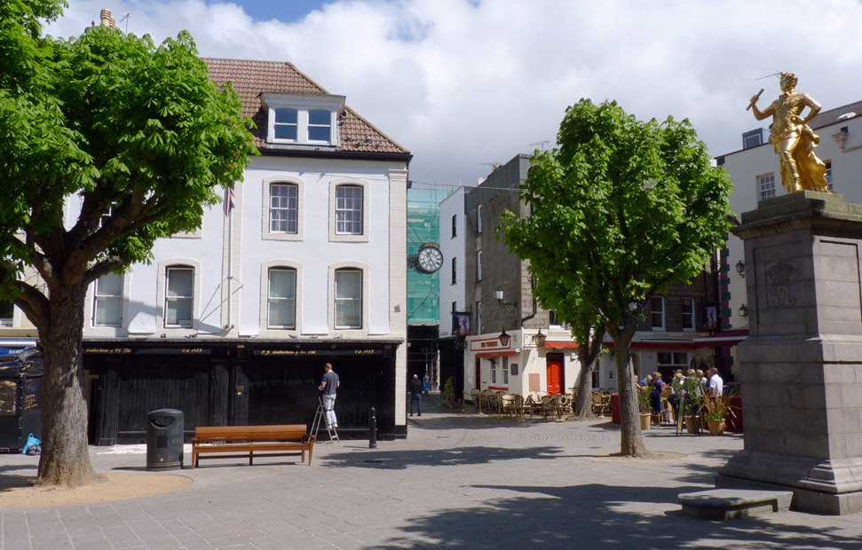 crapaudmatic: Jersey's Royal Square