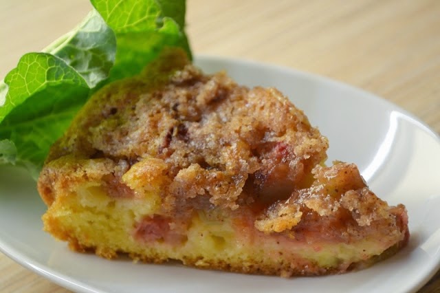 EEVA naistekas - Kaneelikattega rabarberikook