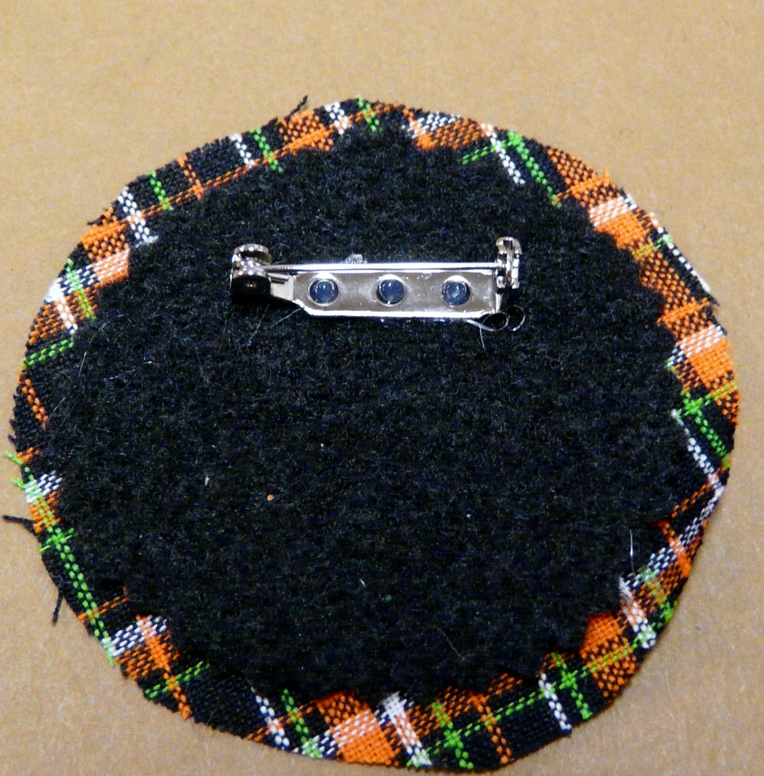 Hudson's Holidays - Designer Shirley Hudson: Scrappy Fabric Circle Pins ...