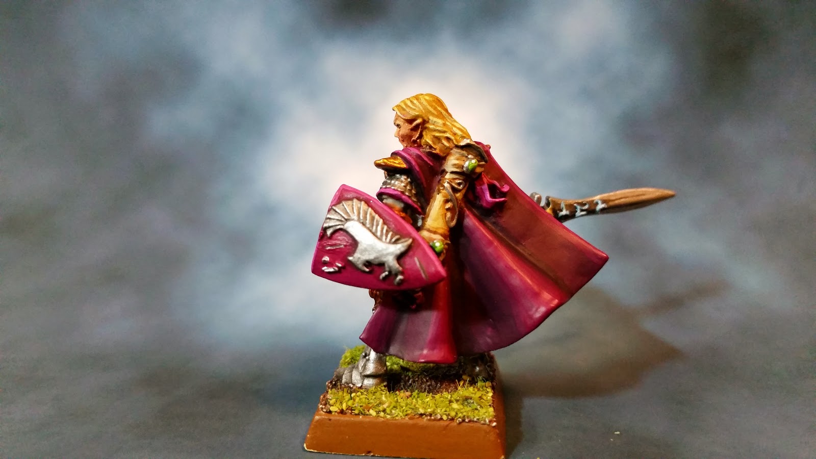 The Chattering Horde: Finished High Elf Noble