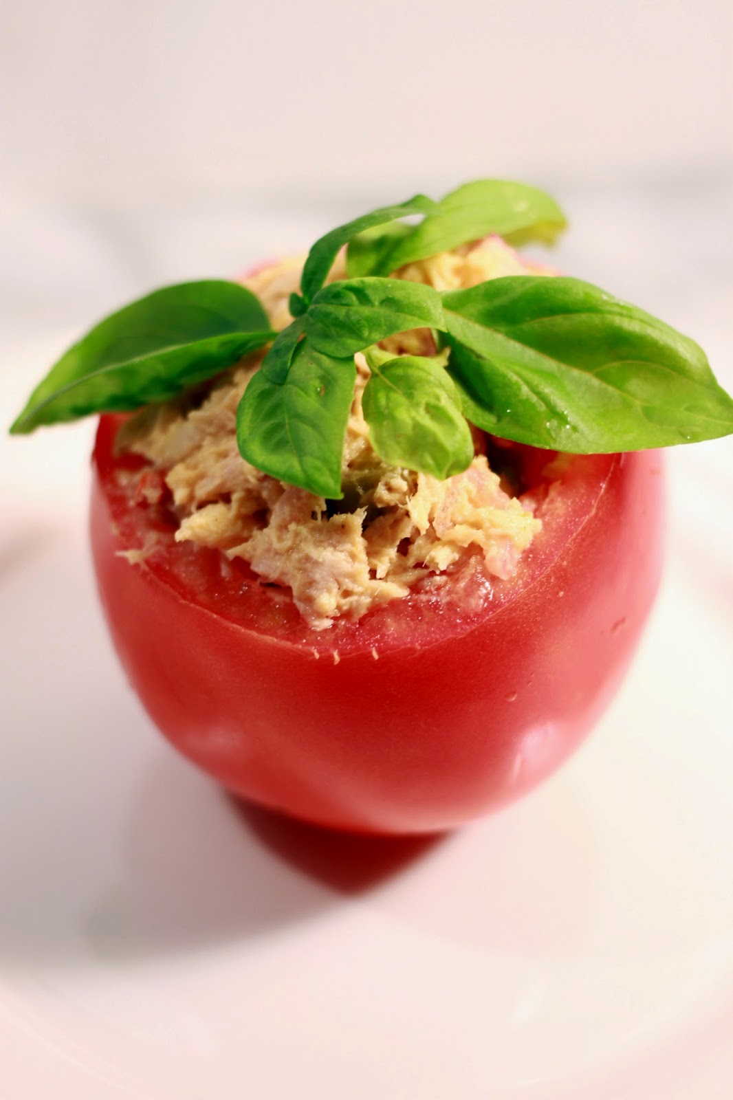 Rocks Fashion Bug: Tuna Stuffed Tomato