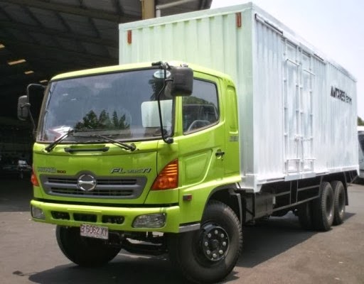 sewa mobil truck,CDD ,FUSO,TRONTON,WINGBOX dan LOSBAK : PeLapaK: sewa ...