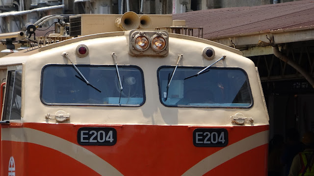 Blair's 鐵道攝影: E204電力機車 / TRA E204 Electric locomotive