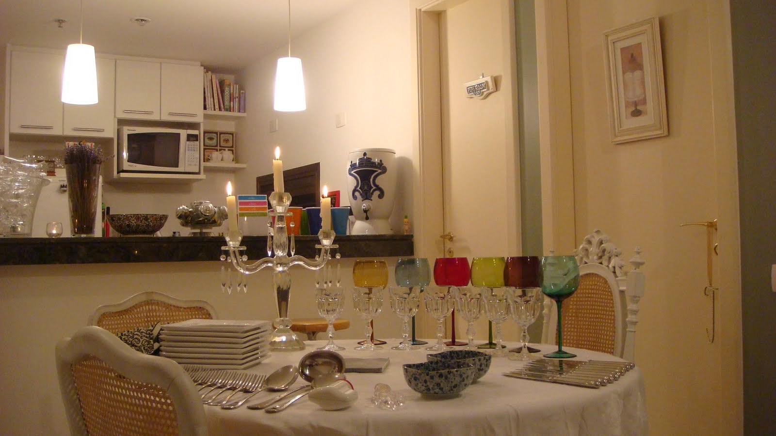 Charming Choice: Decor & Design