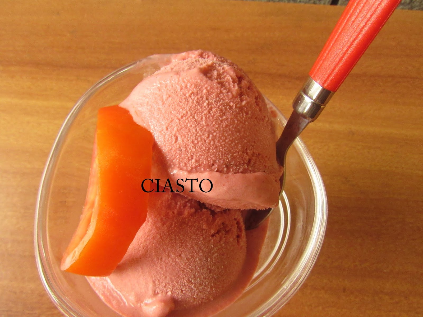 CIASTO : EGGLESS TOMATO DRY GINGER ICE CREAM
