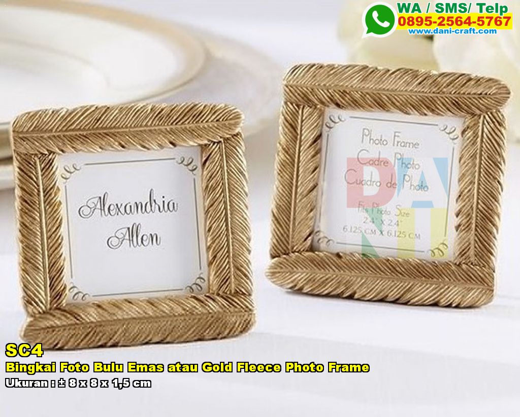 Bingkai Foto Bulu Emas Atau Gold Fleece Photo Frame | Souvenir Pernikahan