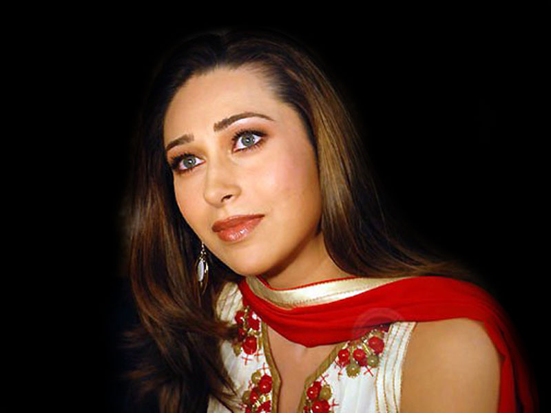 Bollywood Actress Karishma Kapoor Best Wallpapers