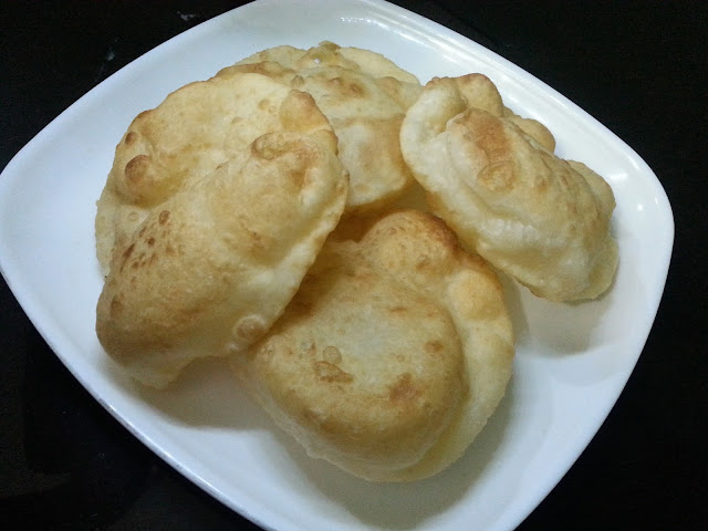 How to make bhature Recipe | Homemade bhatoora | Simple punjabi bhatura ...