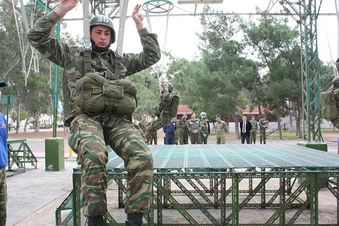 ΕΠΙΣΚΕΨΗ ΑΡΧΗΓΟΥ ΓΕΕΘΑ ΣΕ 2Η ΜΑΛ ΚΑΙ ΣΧΟΛΗ ΑΛΕΞΙΠΤΩΤΙΣΤΩΝ | KRANOSGR