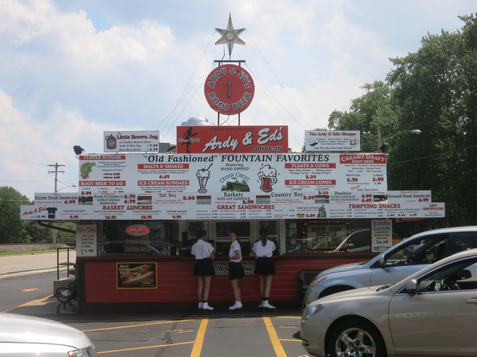 Smokin' Chokin' and Chowing with the King: Drive-In Burgers of Wisconsin