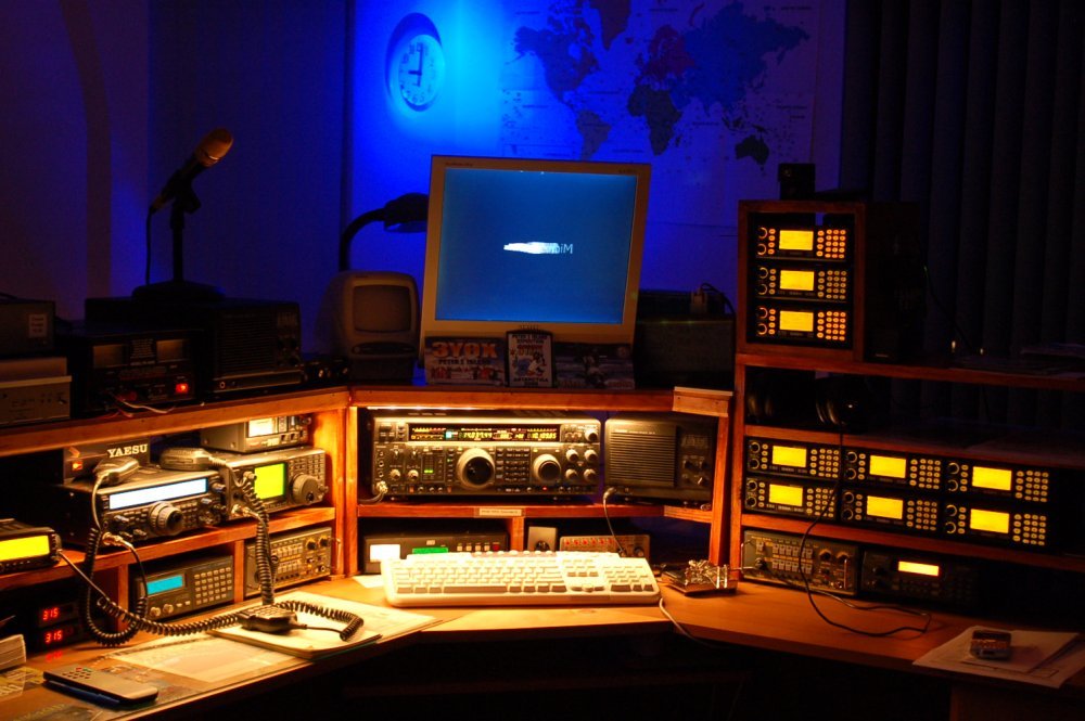 Amateur Radio - Malaysia: Ham Shack How it looks....