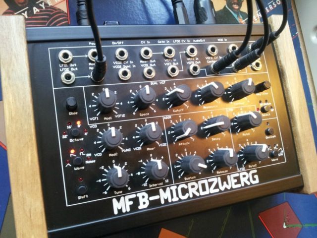 MATRIXSYNTH: MFB Microzwerg II - semi modular 2 oscillator analogue mono synthesizer