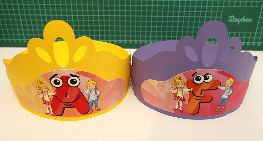 verde personalizat: Coroniţe Litere 2