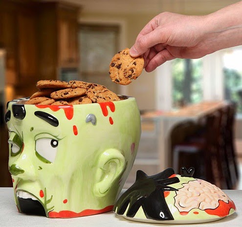 Something wicKED this way comes....: Creepy Cookies (Creepmas Day 6)