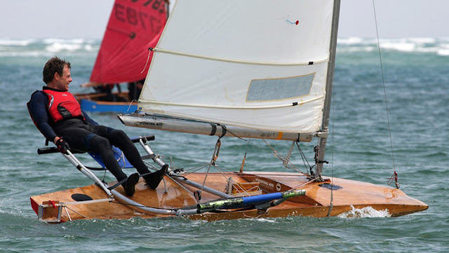 Earwigoagin: Scow Moths at South Gippsland Classic Dinghy Regatta